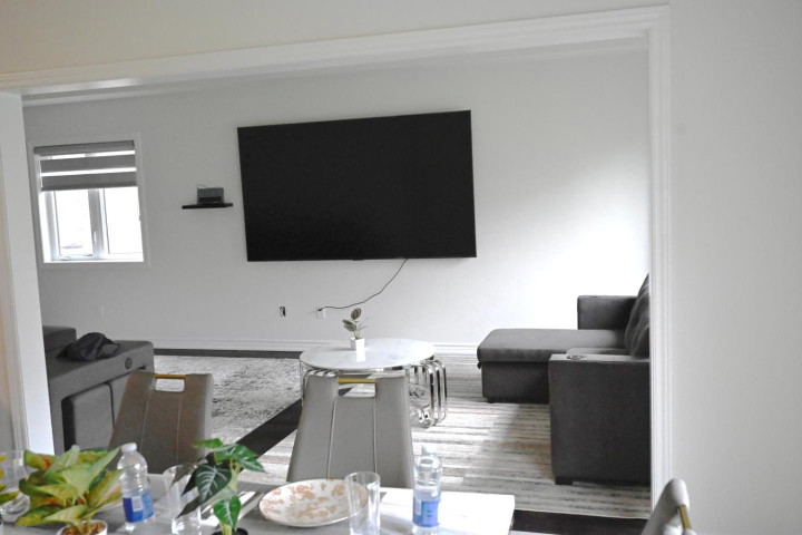 Entire 4 Br Detached Home,4 Beds Plus 2 Sofa Bed, Sleeps 10, Close To Niagara Falls And Niagara On The Lake - St. Catharines