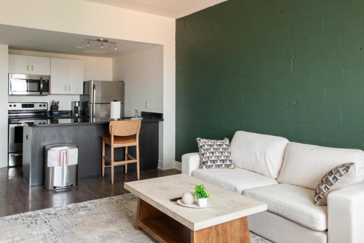 Landing Chic 1bd In New Center - Dearborn, MI