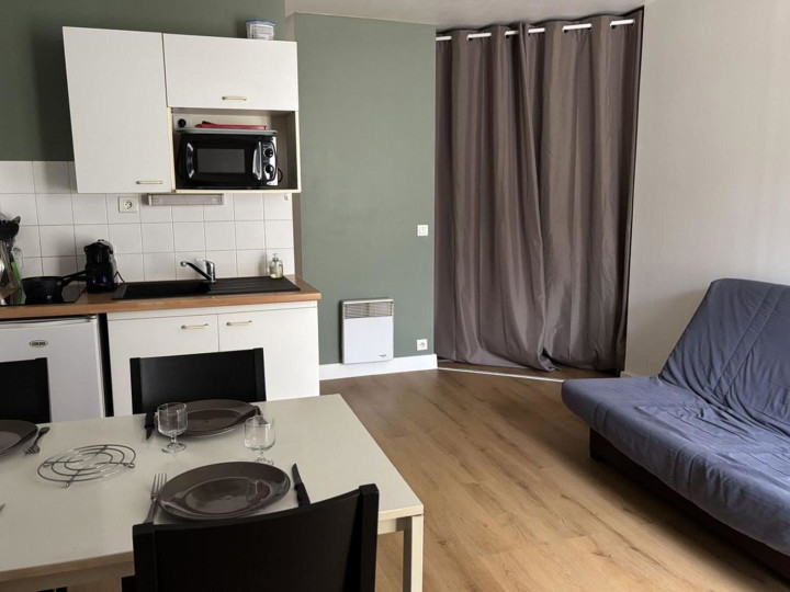 Appartement 28m² Avec Terrasse Et Cuisine ÉQuipée - Api-1-52-1157 - Challans