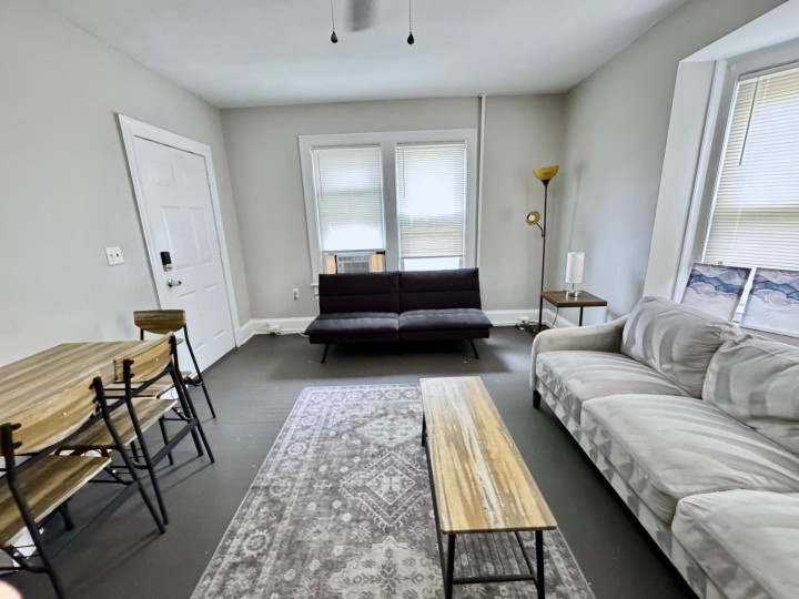 Beautiful Condo 2br With Parking Nice Location - Kensington, MD
