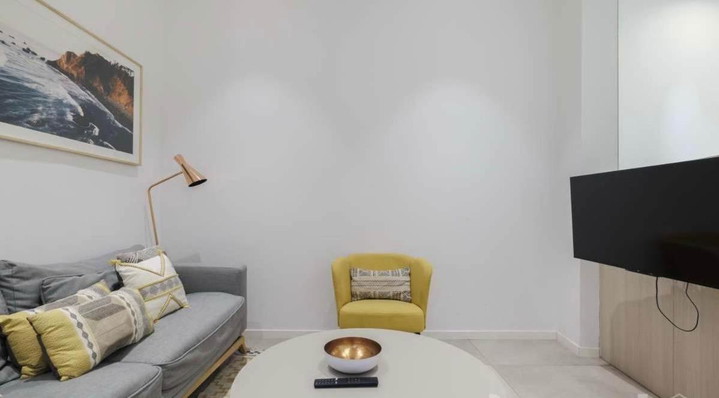 Warm 1br In The Vibrant Chueca Neighborhood - Chueca
