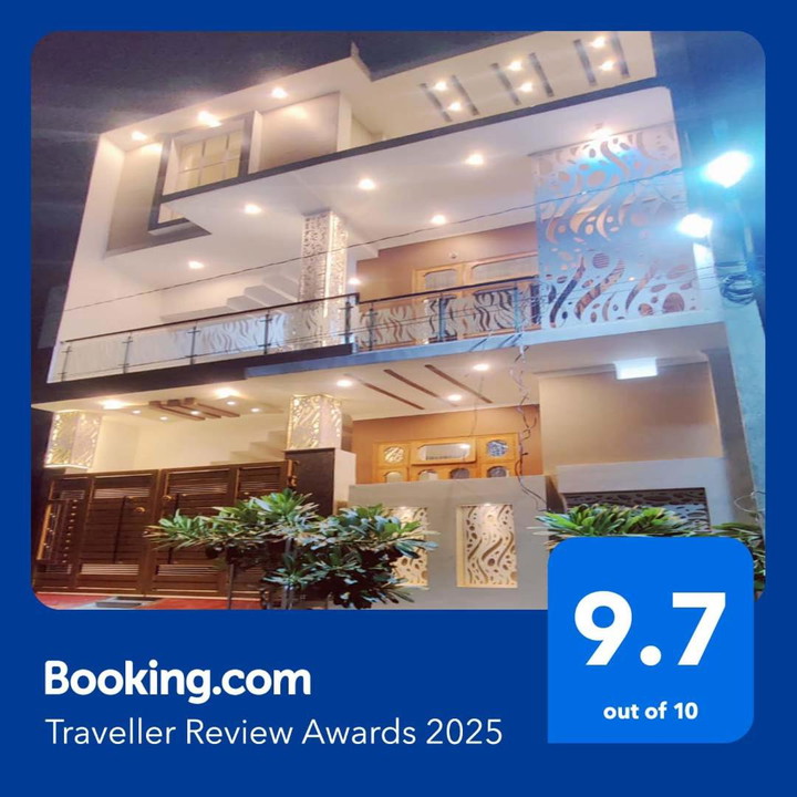 Blessing's Home Stay 5 Bedrooms Luxury Villa Exquisite 5 Bedroom Villa Ideal Family Home Stay With Spacious Living - ラクナウ