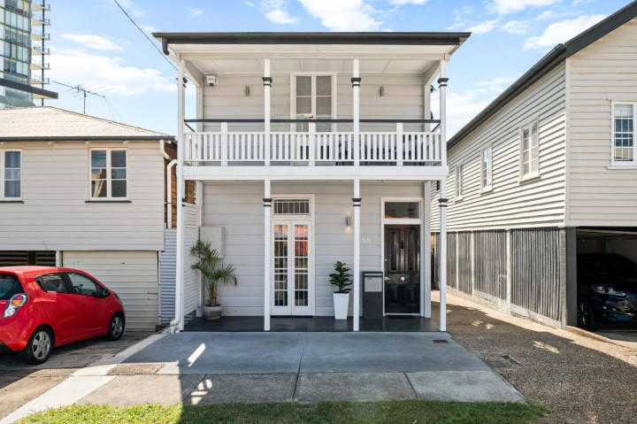 Amelia Terrace - House In Brisbane City Central - Windsor, Australia