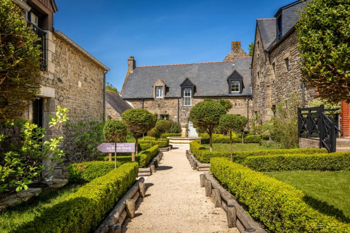 Manoir Des Douets Fleuris - Saint-Malo