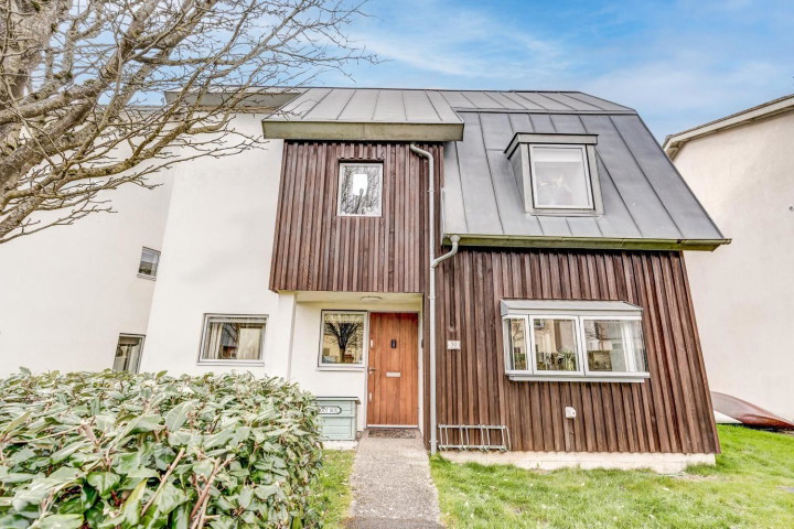 Merlin House At Lower Mill Estate A Gorgeous Home With Lake Access, Air Conditioning And Luxury Spa Access - Somerford Keynes