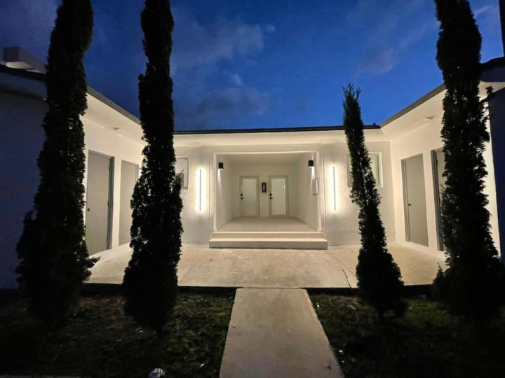 Casa Canal - North Miami Beach, FL