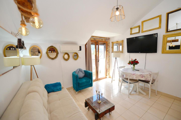 Stylish Apartment 22 - Kotor