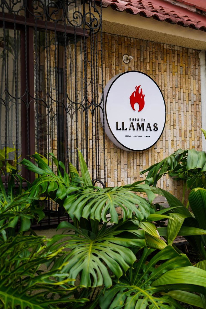 Casa En Llamas Hostal & Audio Bar - Armenia Eje Cafetero - Armênia