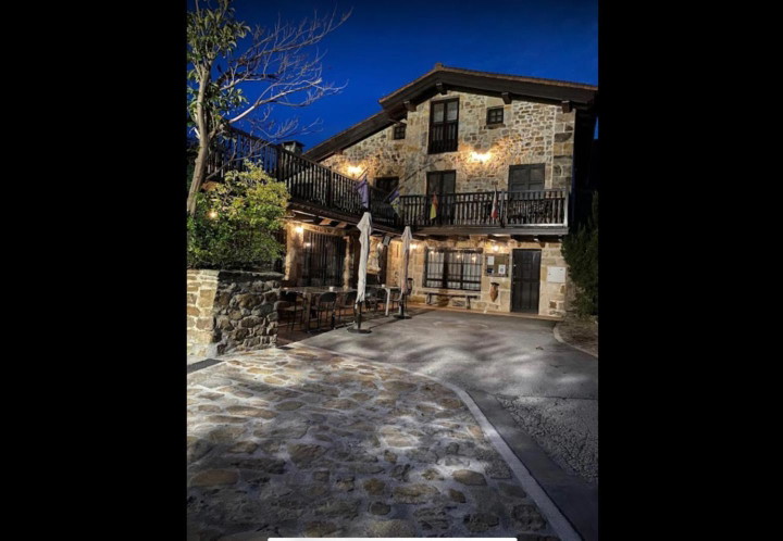 Posada Y Apartamentos Trebuesto De Guriezo - Castro-Urdiales