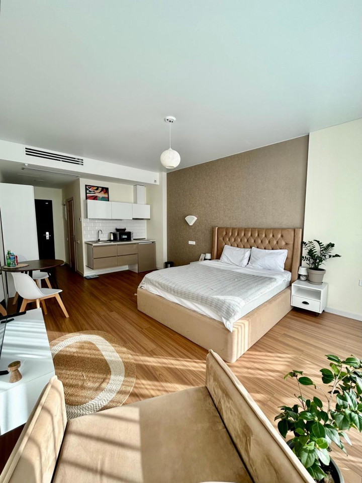White Apartment - Batumi