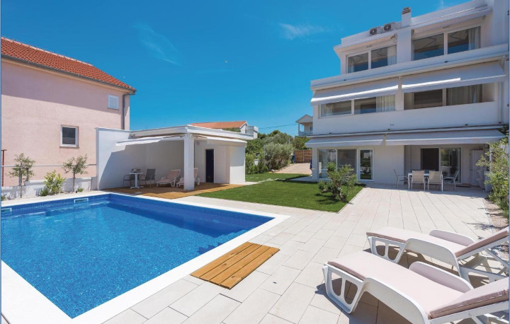 Two-bedroom Apartment In Murter - Tisno