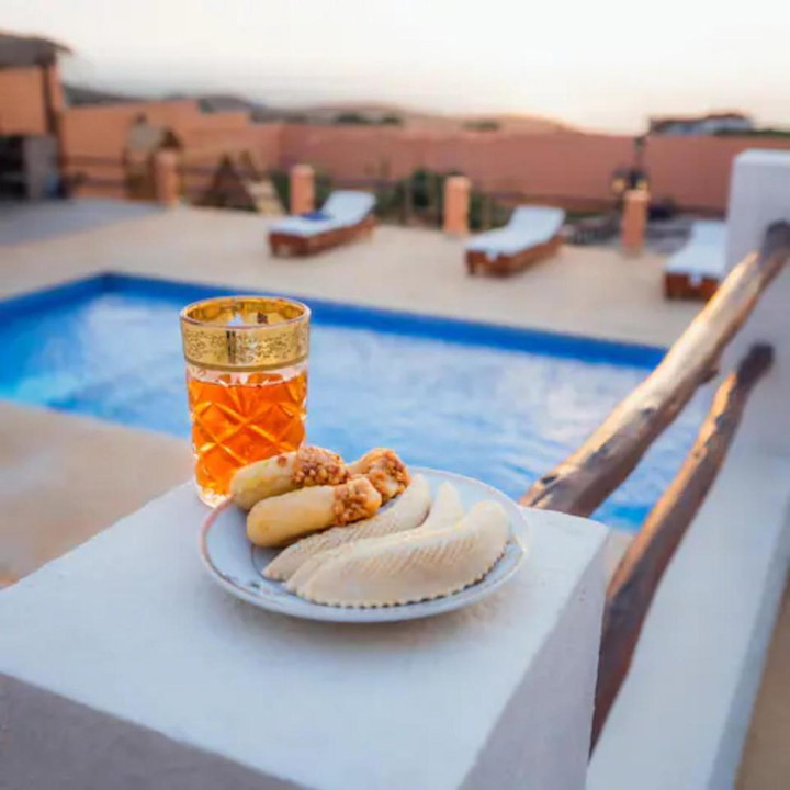 Villa Avec Piscine Asilah, Terrain De Foot Privative - Maroc