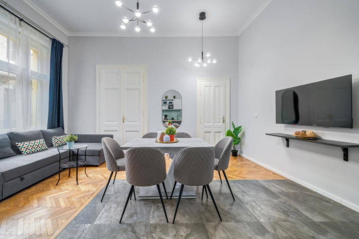 Synagogue 2 Bedroom Apartment S162 - Budapest