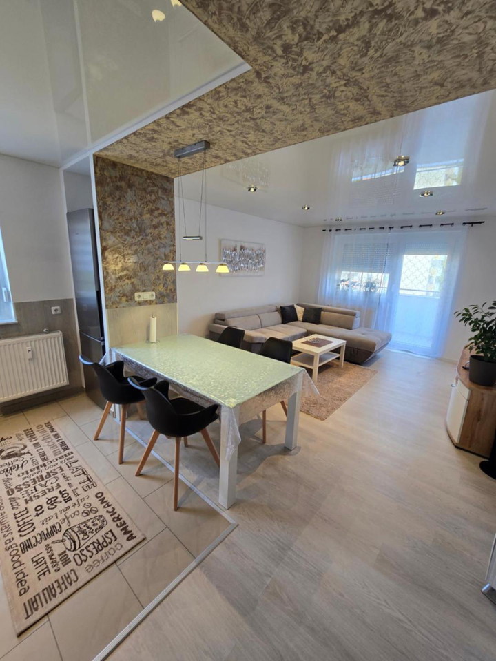 Zentrumsnahe 2-zimmer Fewo Mit Balkon, Tiefgarage, Nahe ÖPnv Für 4 Personen - Herzogenaurach