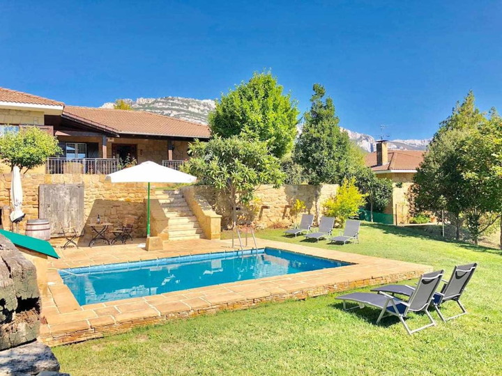 Sagasti-enea Villa Con Piscina Y Tenis En La Rioja - Laguardia