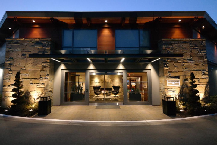 Qualicum Beach Inn - British Columbia