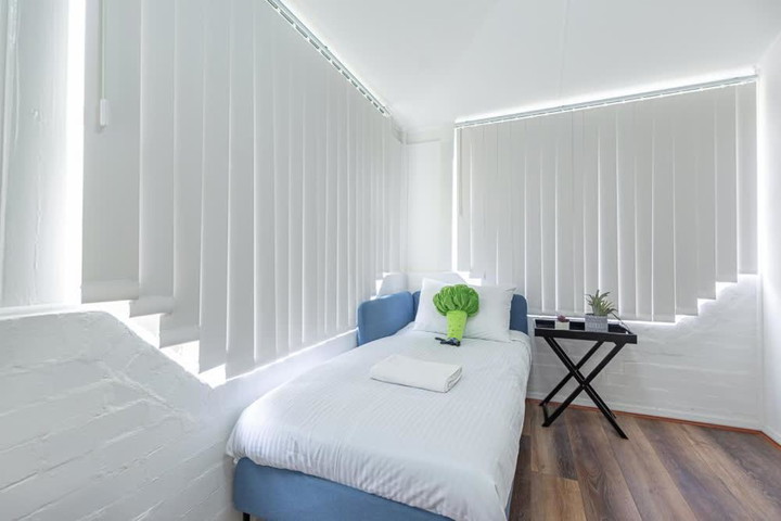 Well-located Single Room Near Eastwood Station With Shared Bathroom - Sydney