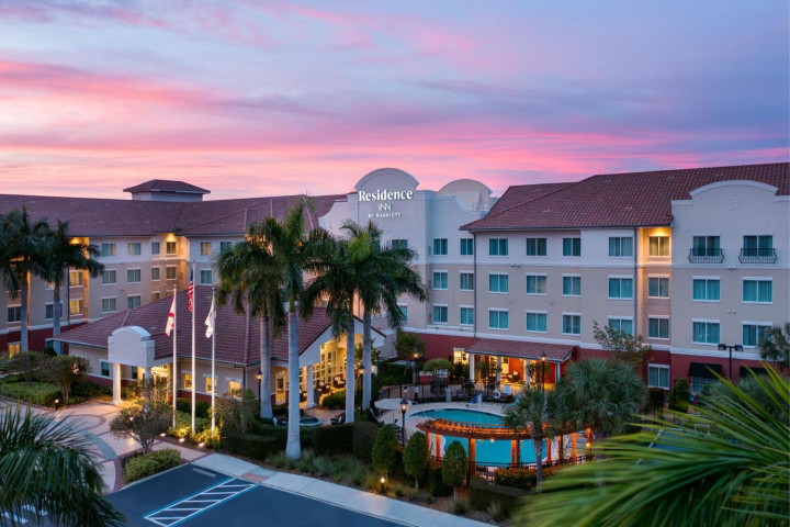 Residence Inn By Marriott Fort Myers At I-75 And Gulf Coast Town Center - Fort Myers, FL