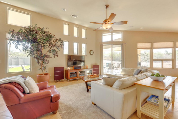 Home Near El Conquistador Golf: Hot Tub + Mtn View - Oro Valley, AZ