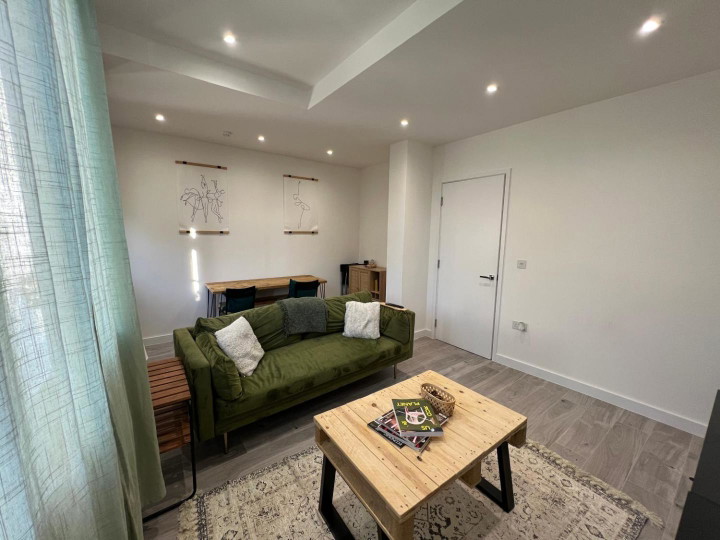 Lovely 1-bedroom Flat With Patio - Hounslow