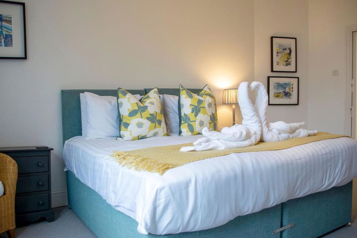 Malvern Hills 3-bed Retreat, Sleeps 8, Free Park - Malvern
