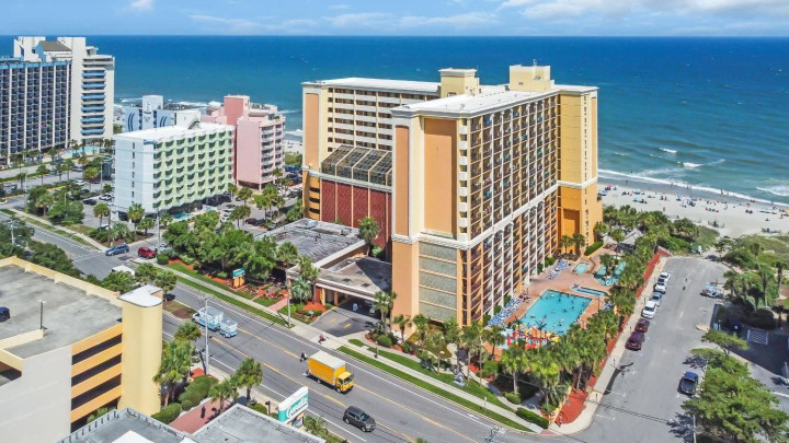 Direct Oceanfront Lazy River Top Resort - Myrtle Beach, SC
