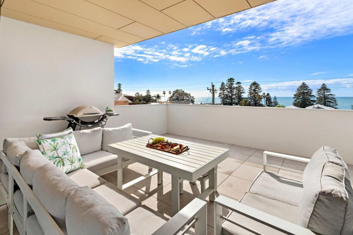 Shellharbour Seaview Luxury Escape - Wollongong