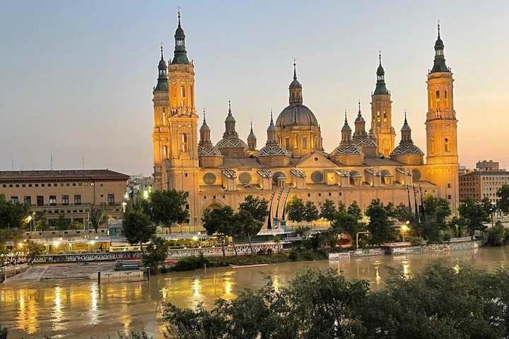 Apartamento Con Vistas Al Pilar Con Aparcamiento Privado - Zaragoza