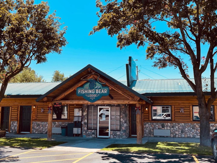 The Fishing Bear Lodge - Ashton, ID