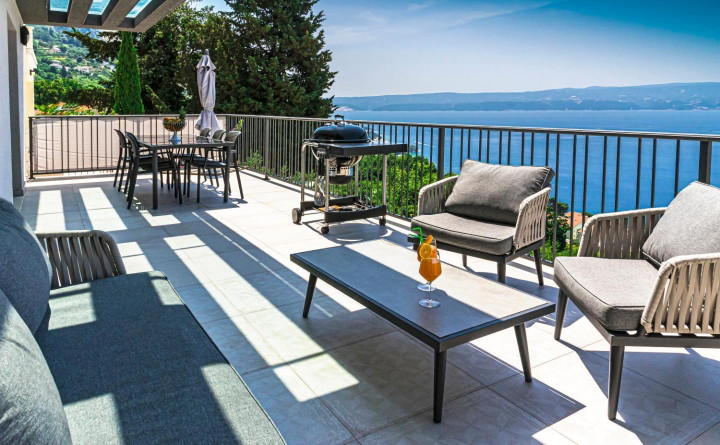 Villa Luxury Dream, Indoor Heated Pool, 7 Persons, Sea Views, Omiš - Omiš