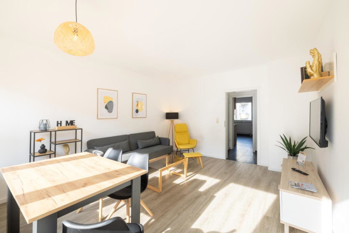 Wohnglück - Moderne Renovierte Ferienwohnung In Strandnähe Für 5 Personen - Wilhelmshaven