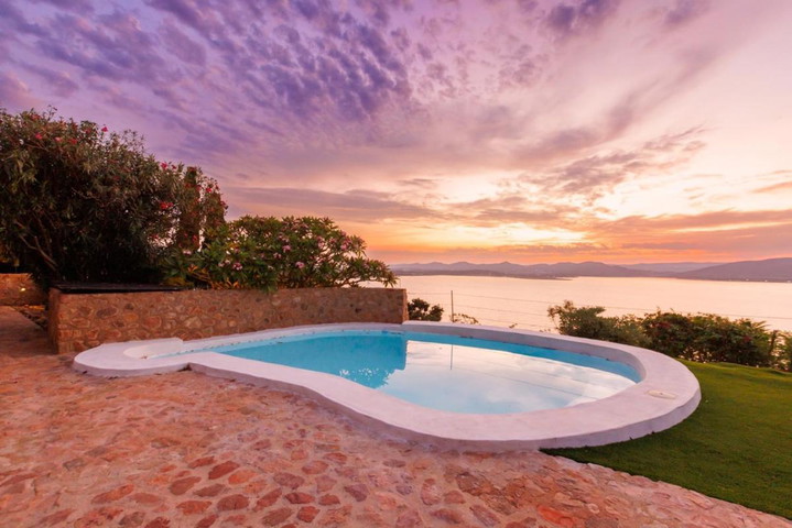 Romantic Hot Tub Retreat - Enso Botanico Boutique Villa 1, Kosmos - Hartbeespoort