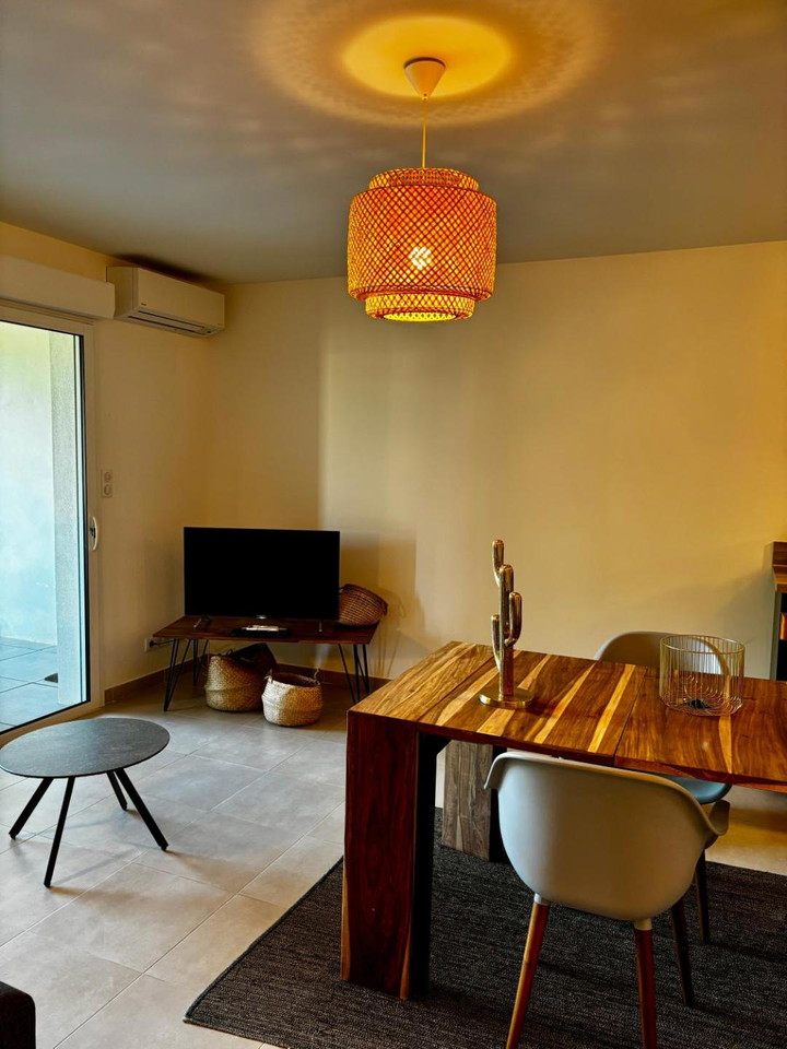 Appartement Ambre T2 A 100 Métres De La Mer - Corsica