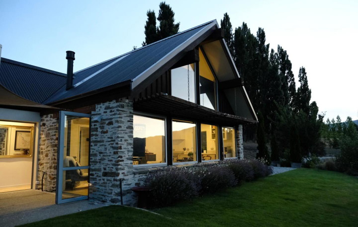 Bannock Brae Vineyard Cottage - クロムウェル