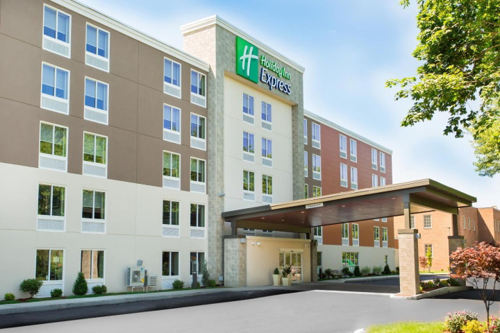 Holiday Inn Express Chelmsford By Ihg - Lowell, MA