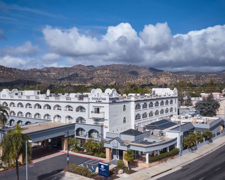 Doubletree By Hilton Chatsworth - Los Angeles