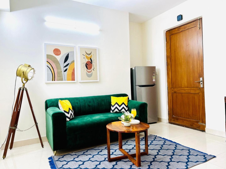 Bluo Classic 1bhk - Defence Colony Mkt - New Delhi