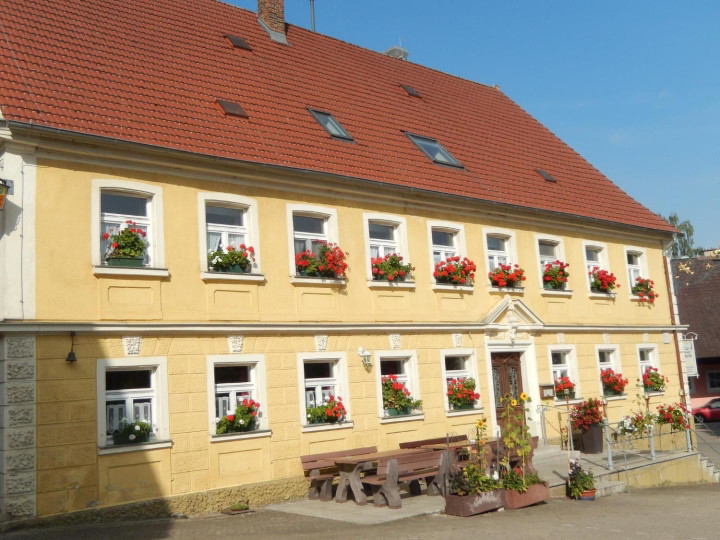 Gasthof Goldenes Rössle - 丁克爾斯比爾