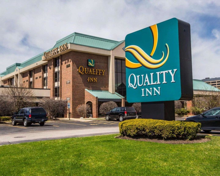 Quality Inn Schaumburg - Chicago Near The Mall - Elmhurst, IL