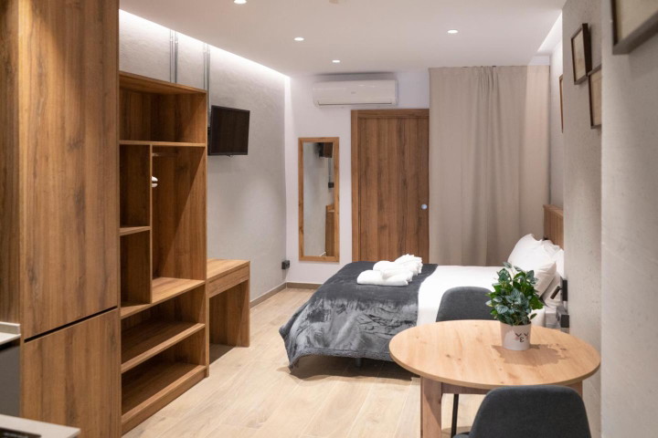 Monturiol Apartaments - Barcelona