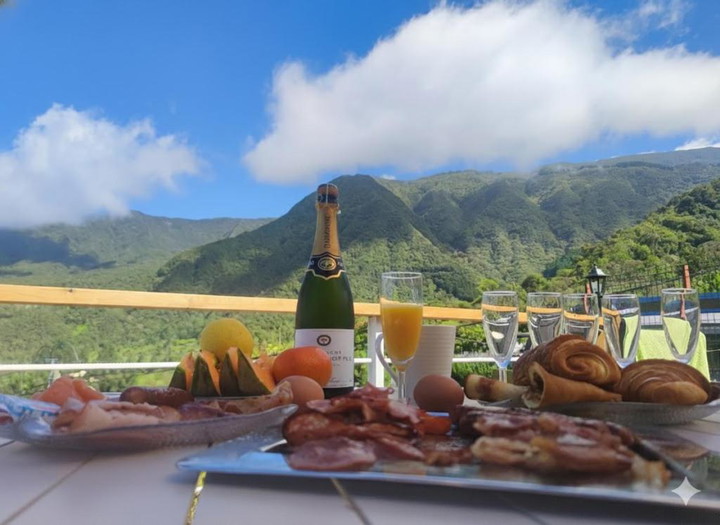 Le Lys Des Makes - La Réunion