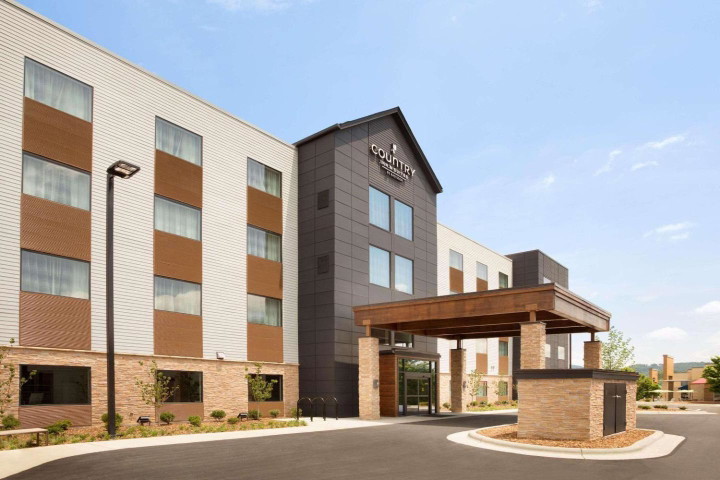 Country Inn & Suites By Radisson Asheville River Arts District - Weaverville, NC