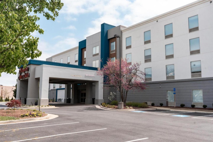 Hampton Inn & Suites Leesburg - Middleburg, VA