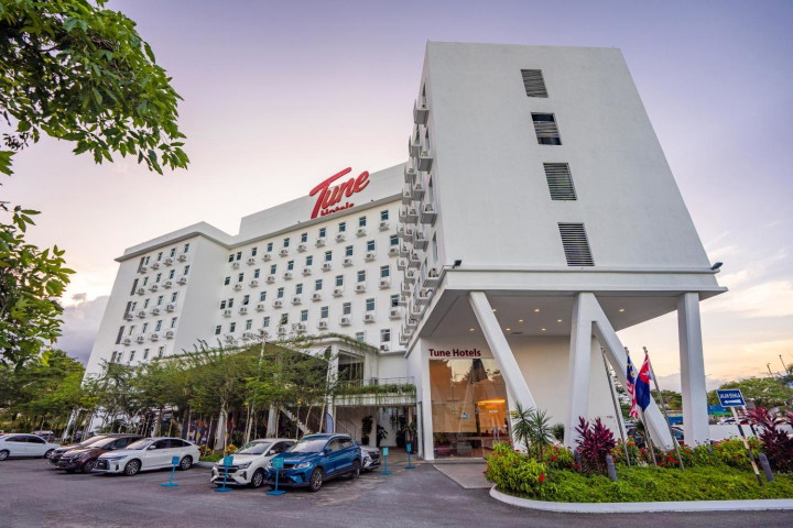 Tune Hotel - Danga Bay Johor - Senai