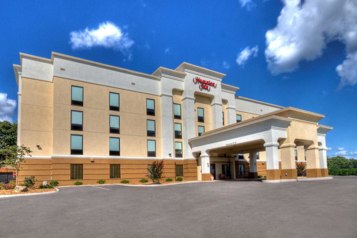 Hampton Inn Cookeville - Cookeville, TN