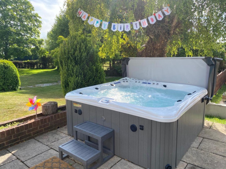 New Forest Country Home With Hot Tub And Open Fire - Ringwood