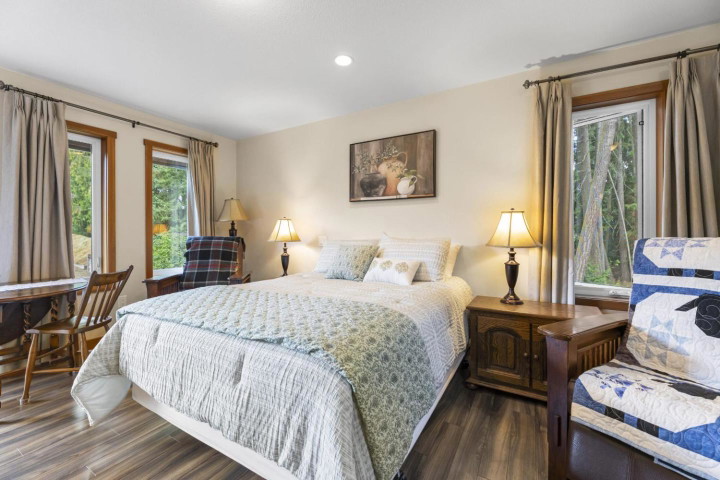 Ackerview Guesthouse Bed And Breakfast - Salmon Arm