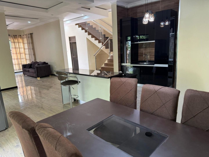 Steady State Apartment 1 - 