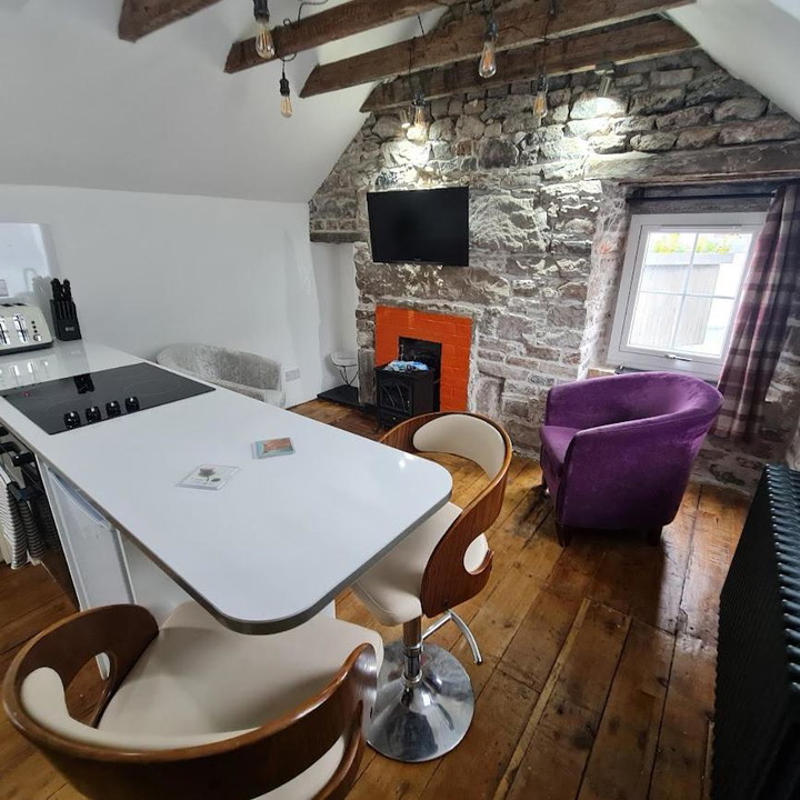 Ness City Cottage - Attic Apartment - 