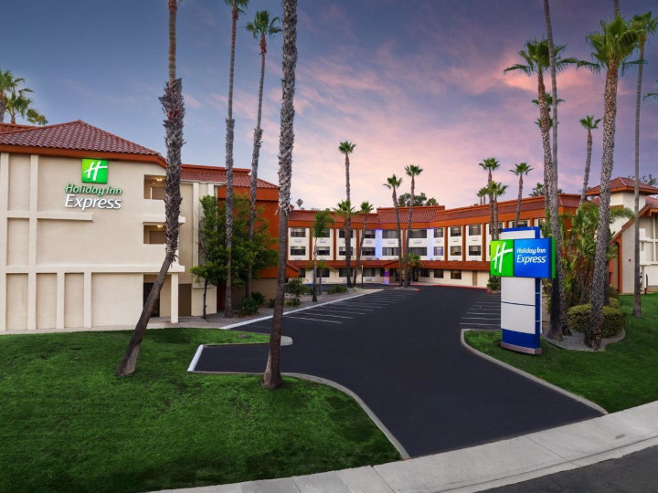 Holiday Inn Express La Mesa Near Sdsu By Ihg - El Cajon, CA